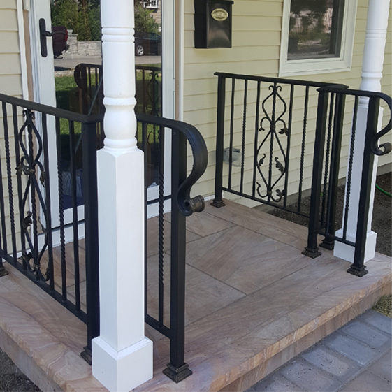 AIDI066 - Classic Matte Black Iron Railing