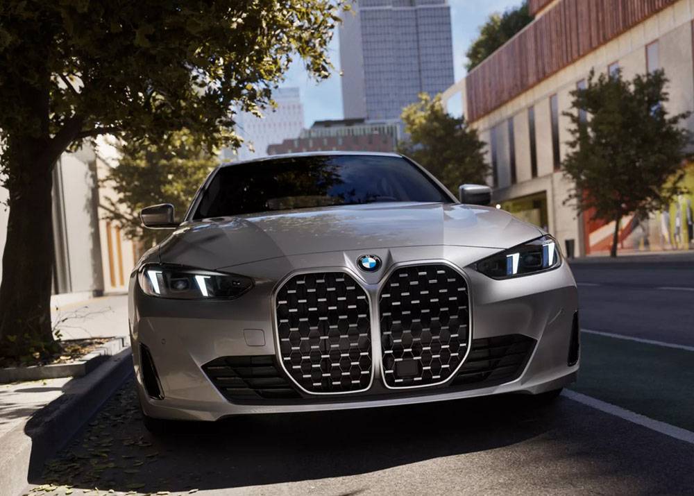 Difference Between the 2025 BMW 430i vs. M440i | Specs Comparison