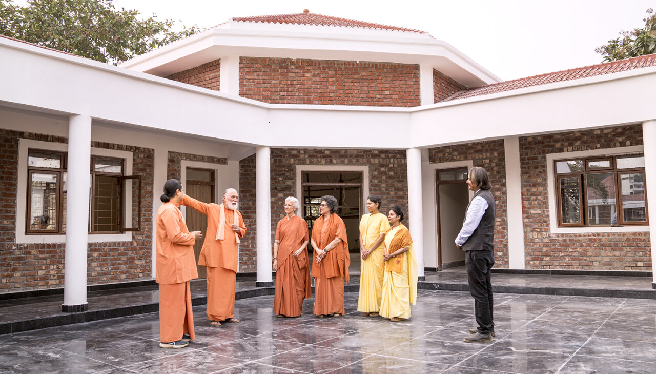 SRF Nuns Visit Yogoda Satsanga Society of India Ashrams | Self ...