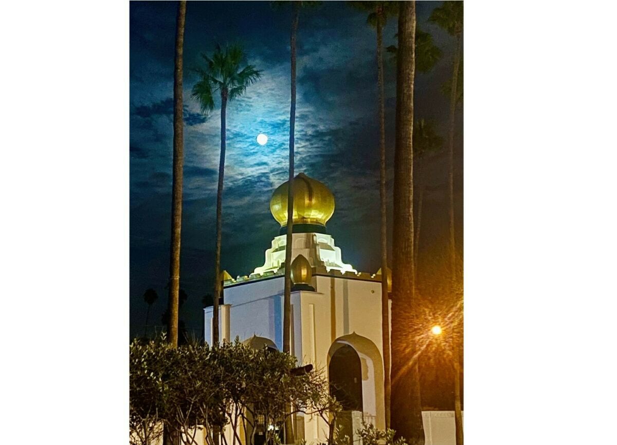 “Kirtan Under the Stars” at the SRF Encinitas Ashram Center | Self ...