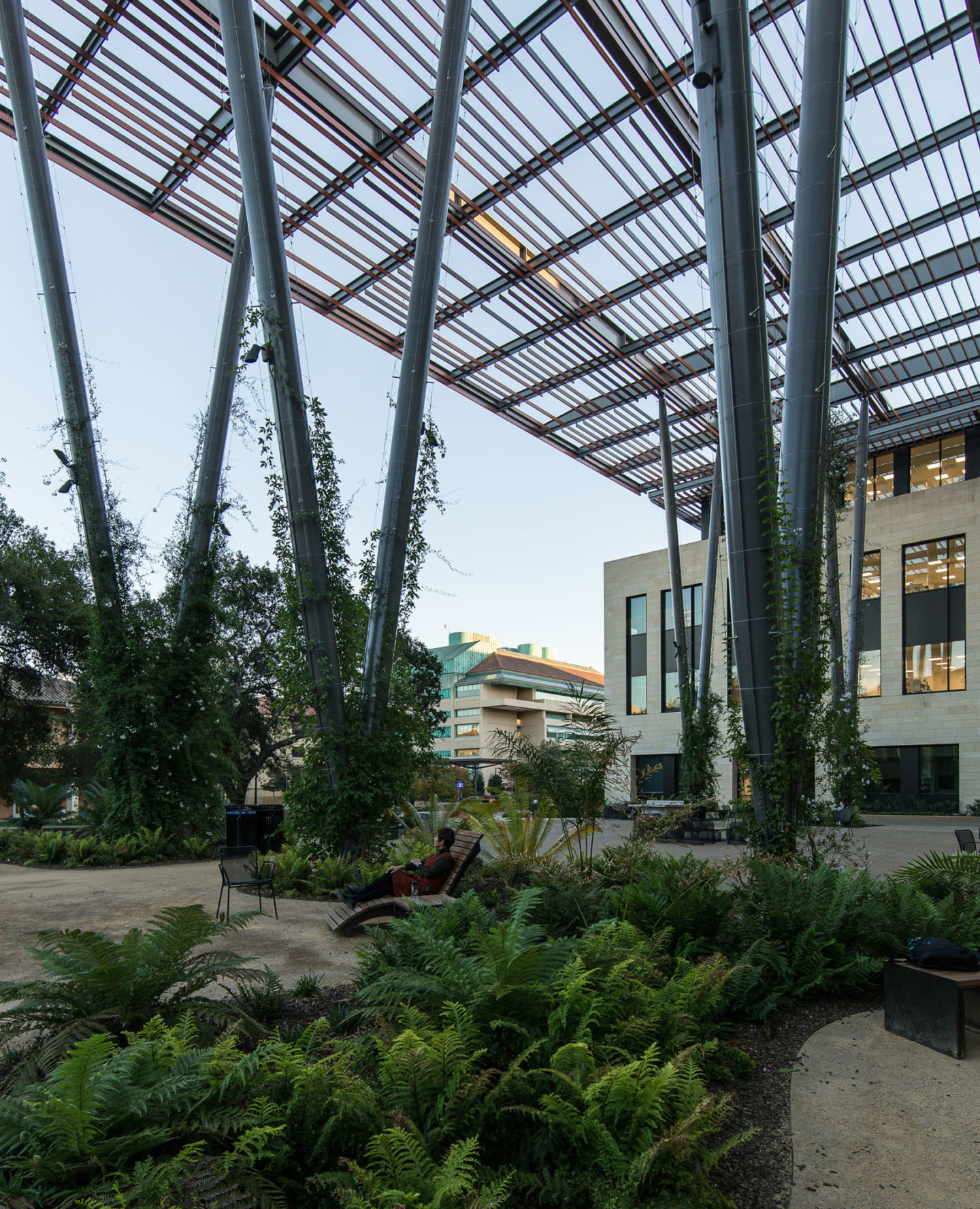 Stanford University, Bass Biology Building - ennead