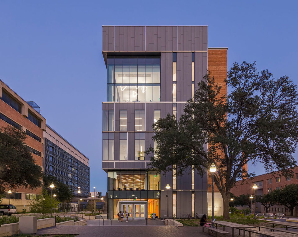 The University of Texas at Austin Gary L. Thomas Energy… - ennead