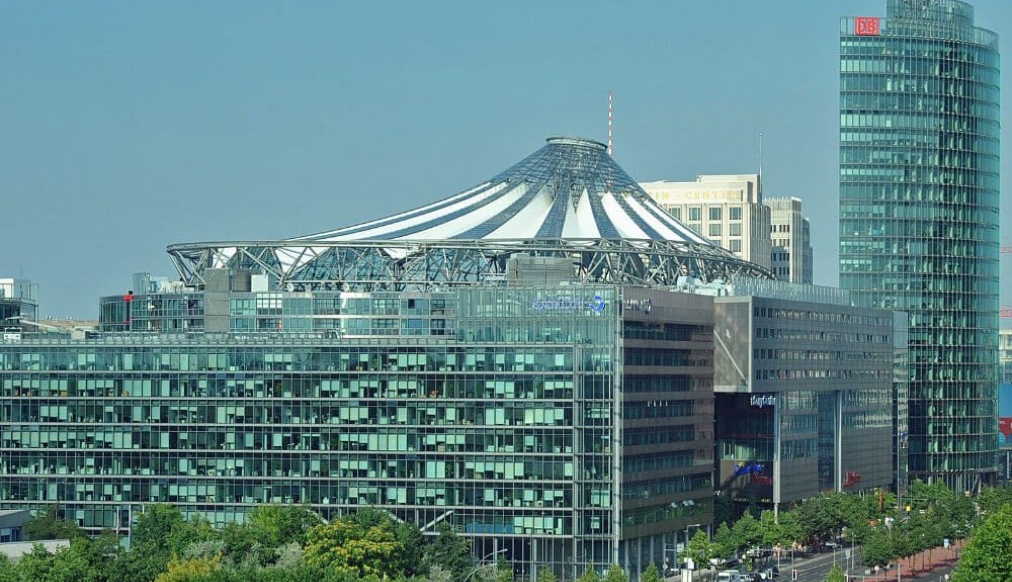 Case Study: Sony Center - Hines