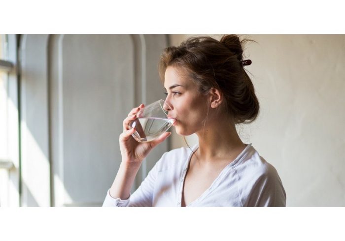 Cómo calcular la cantidad de agua que se debe beber