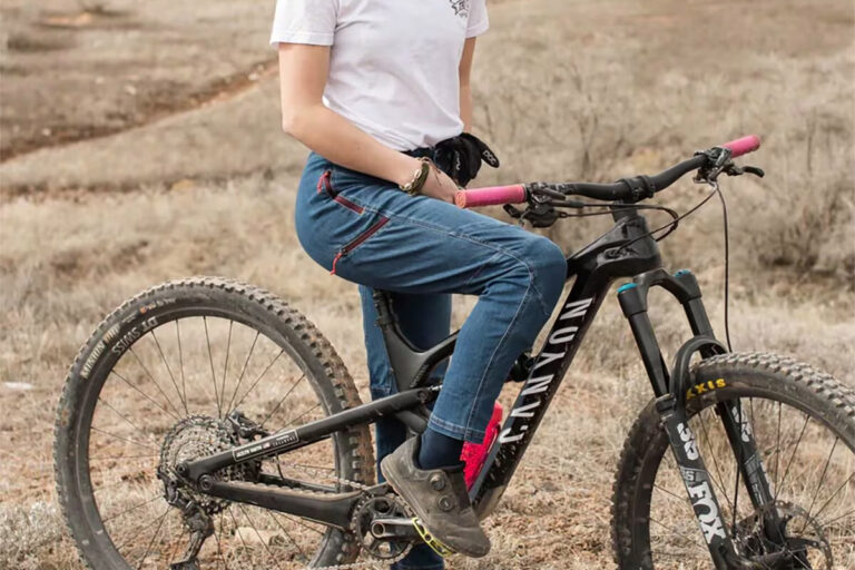 The Best Women's Mountain Bike Apparel From 3 Brands You've Never Heard Of