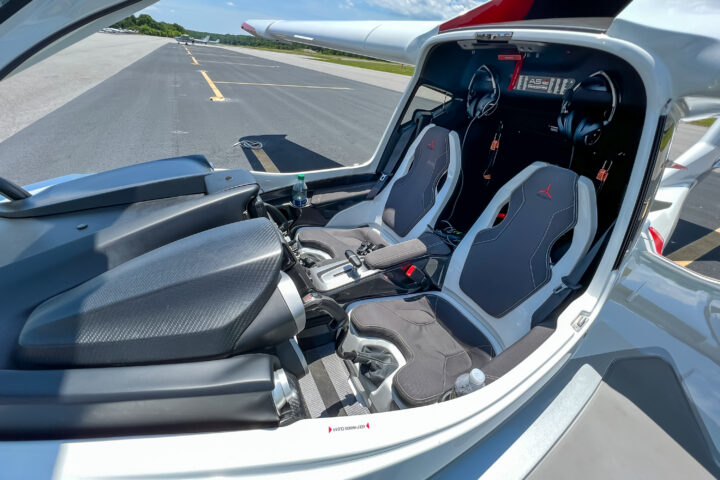 Stupid Easy to Fly, Land Nearly Anywhere: A Non-Pilot's Review of the Icon A5