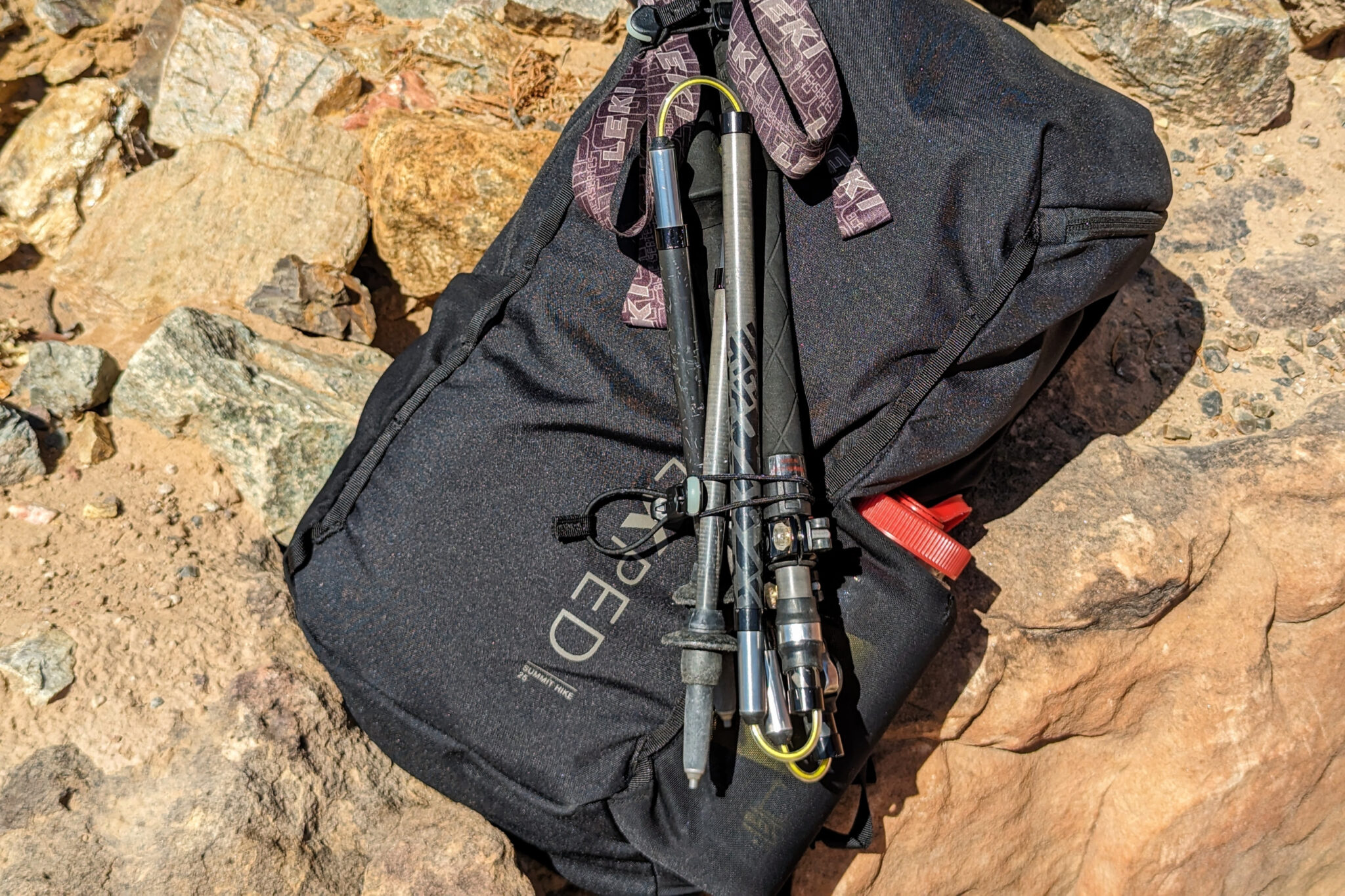 EXPED Summit Hike 25 Backpack Review: Fully-Featured Daypack Won't ...