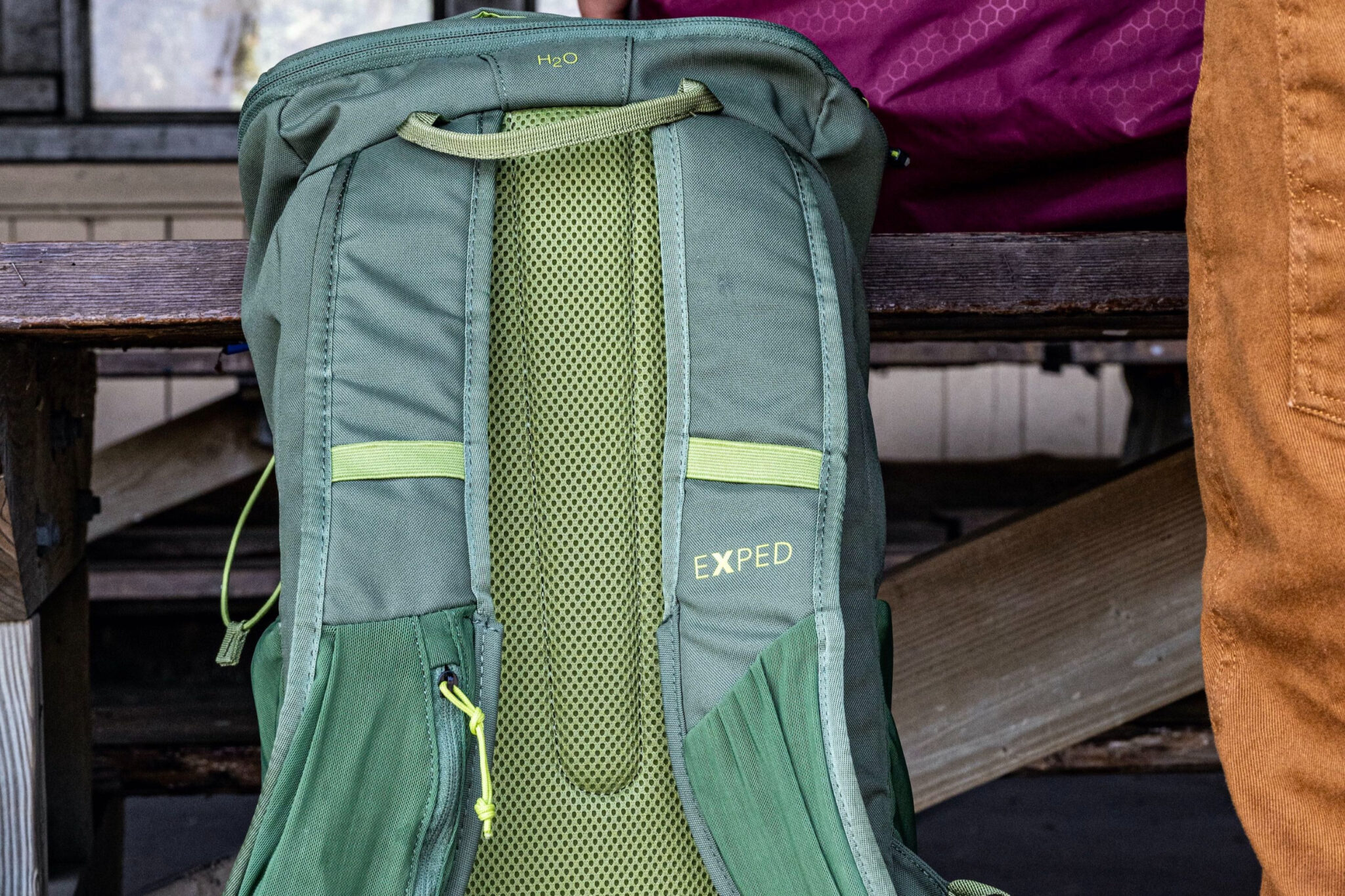 EXPED Summit Hike 25 Backpack Review: Fully-Featured Daypack Won't ...