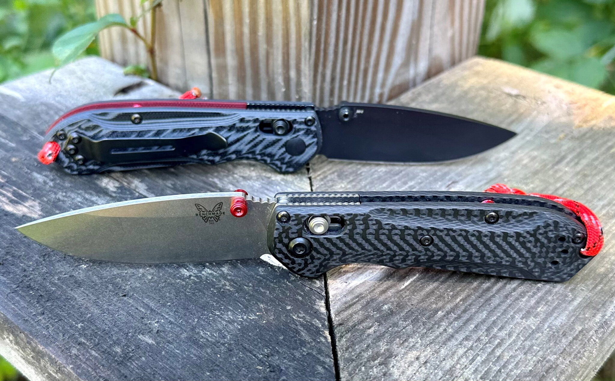 Benchmade Mini Freek 560BK-02 & 565-1: Comparison & Review