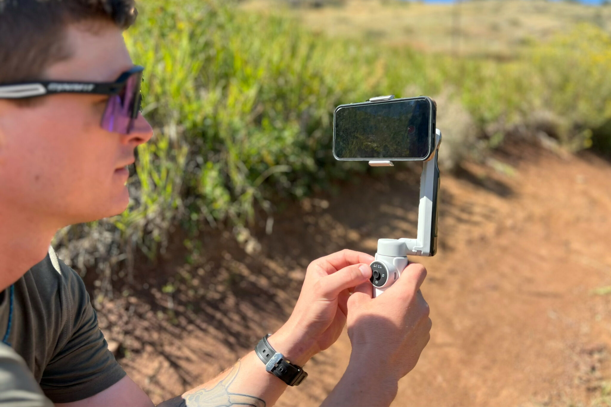 Insta360 Flow Stabilizer Review: Great Action Shots With AI Gadget