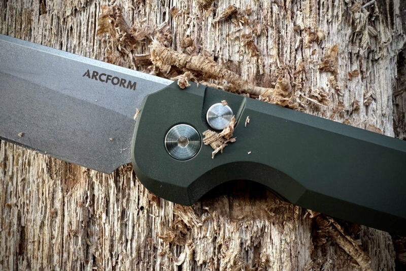 Arcform’s Slimfoot Auto Review: This Knife Made Me Fall in Love With ...