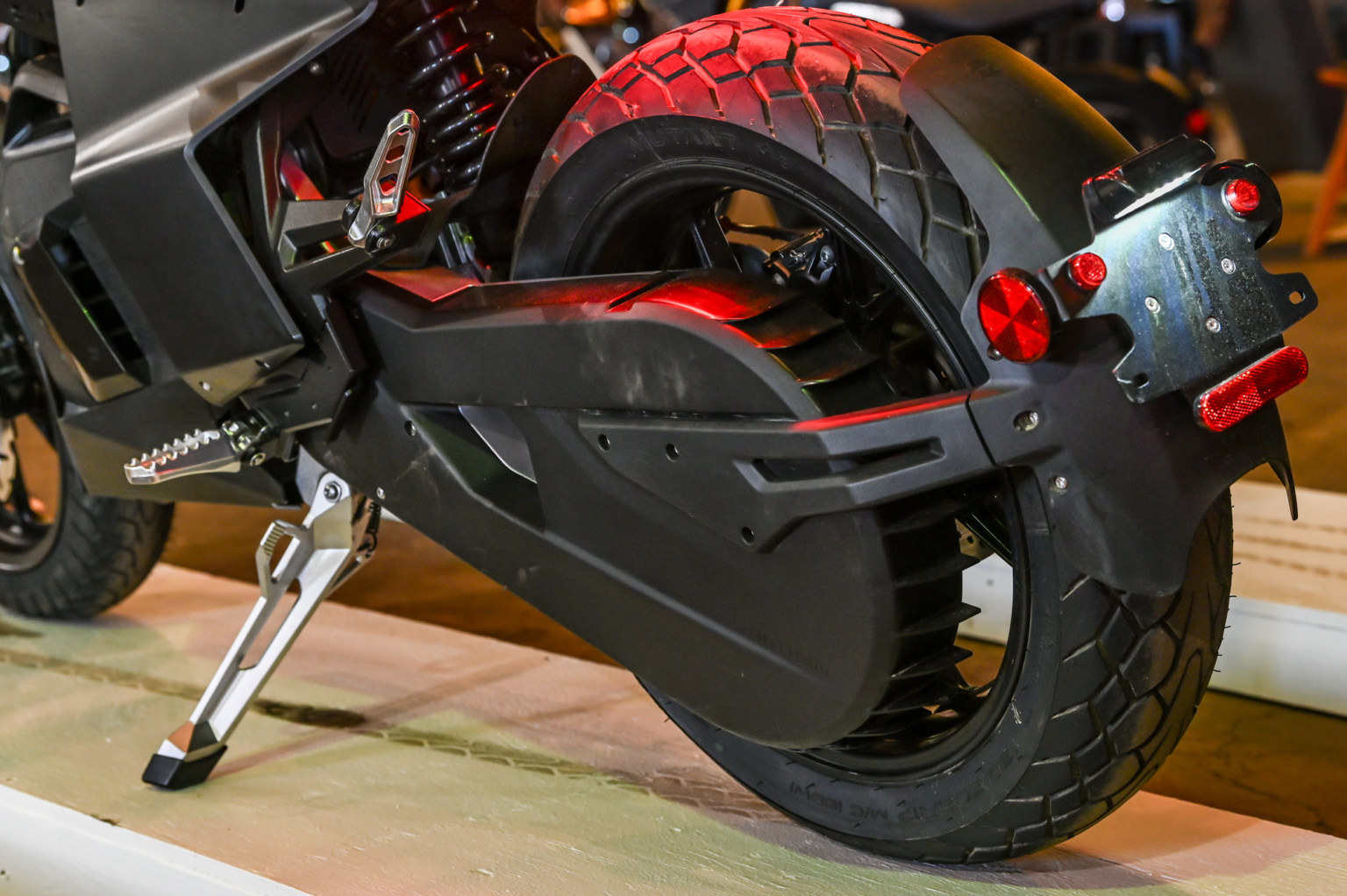 Ryvid Outset Debut: Urban Escapade Electric Motorcycle