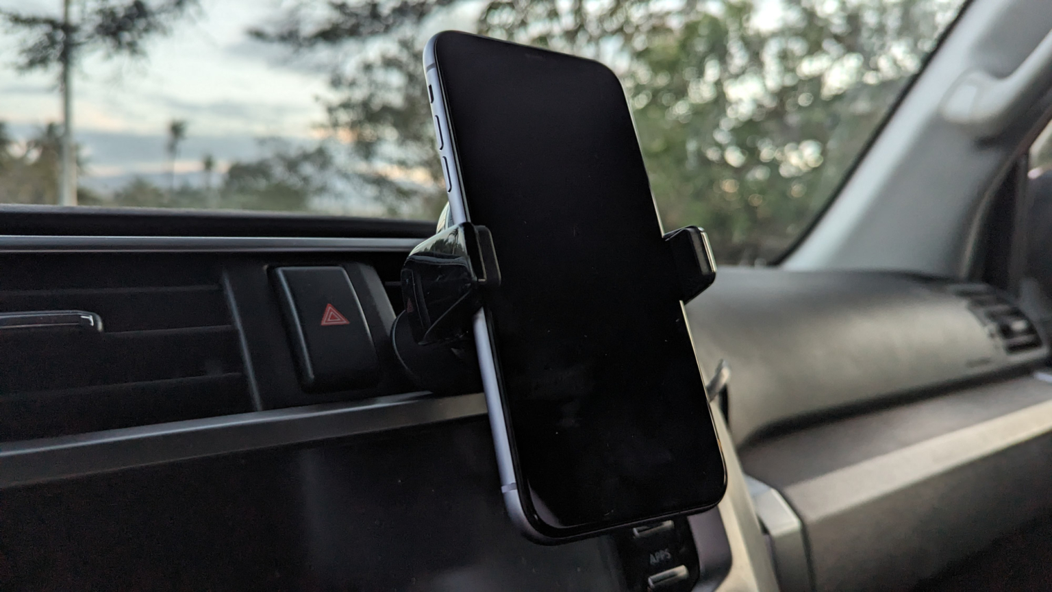 The Best Car Phone Mounts of 2024 | GearJunkie Tested