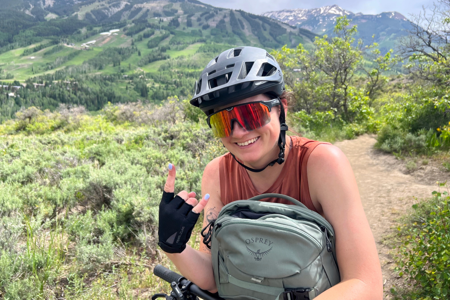 Chamelo Music Shield Sunglasses Review: Manually Adjust Tint, Jam Out ...