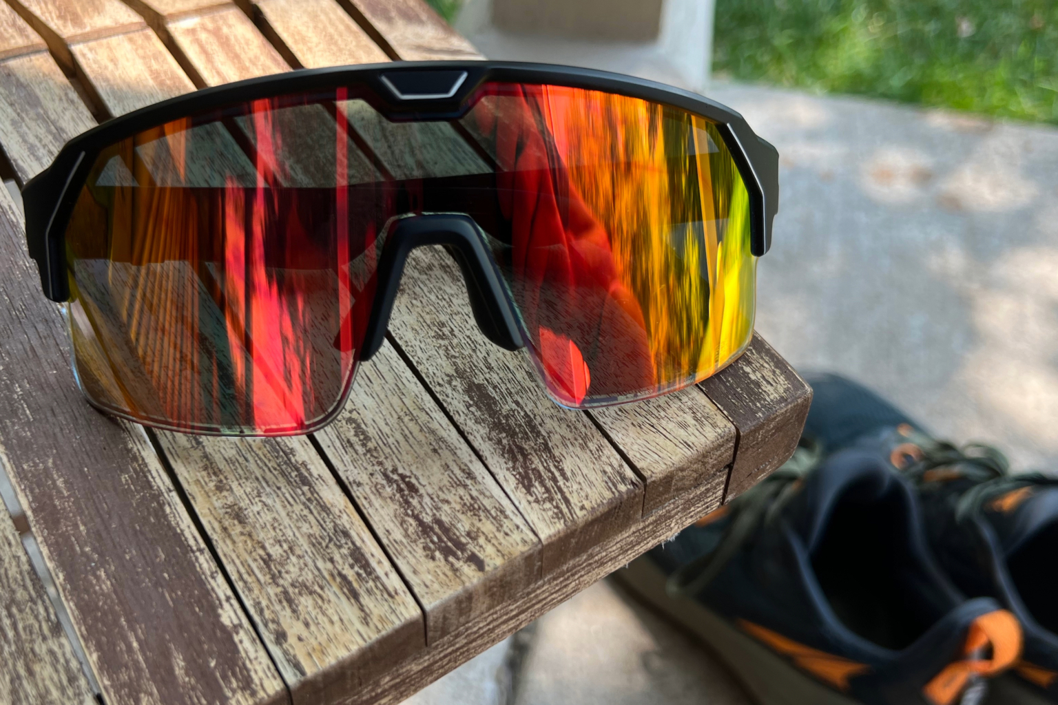 Chamelo Music Shield Sunglasses Review: Manually Adjust Tint, Jam Out ...