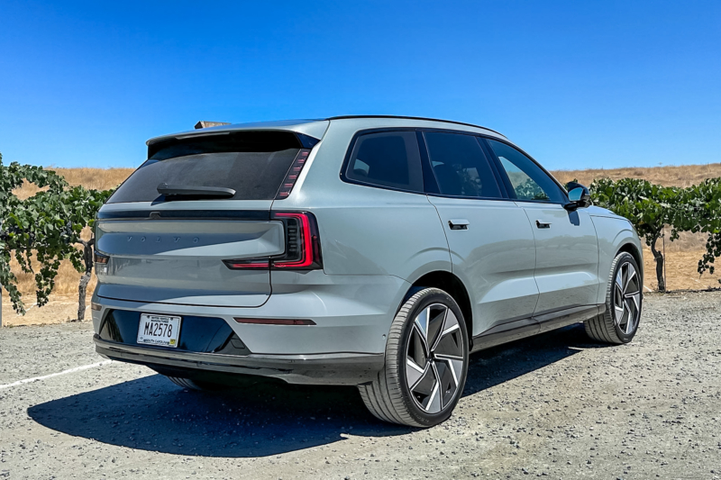 2025 Volvo EX90 Twin Motor Performance Review | GearJunkie Tested