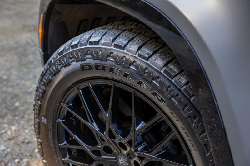 Bridgestone Dueler AT Ascent Tire Debut: An All-Terrain for Big Wheels