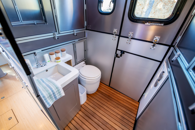 Exodus Rigs Capax: Garageable, Off-Grid-Capable Travel Trailer