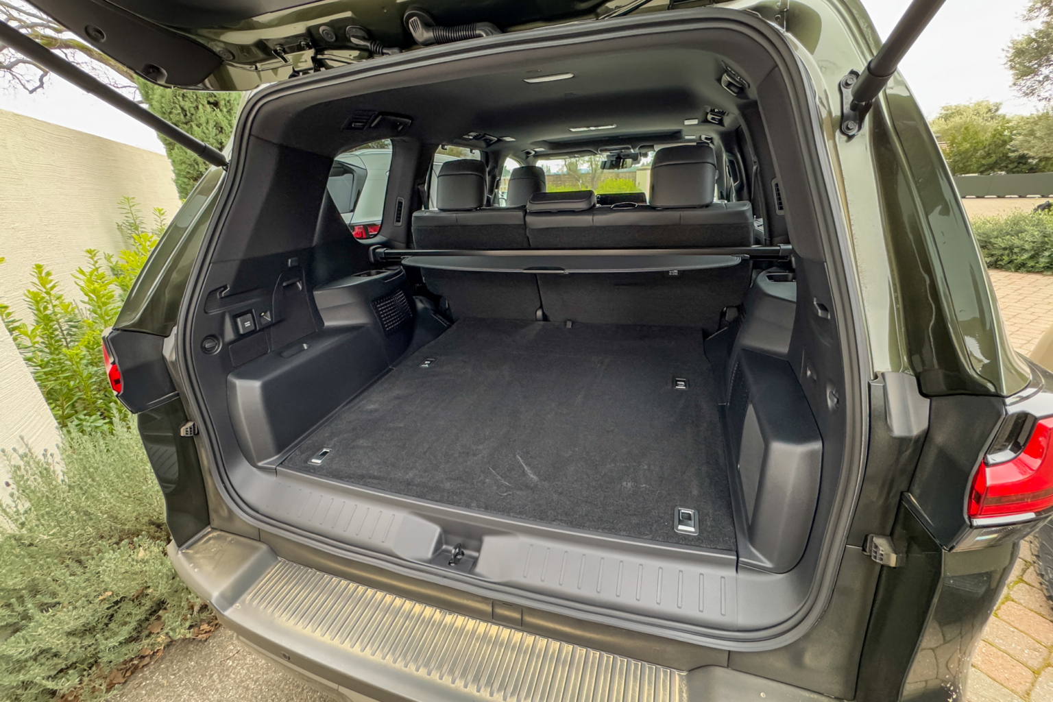 2025 Lexus LX 700h Overtrail Review| GearJunkie Tested