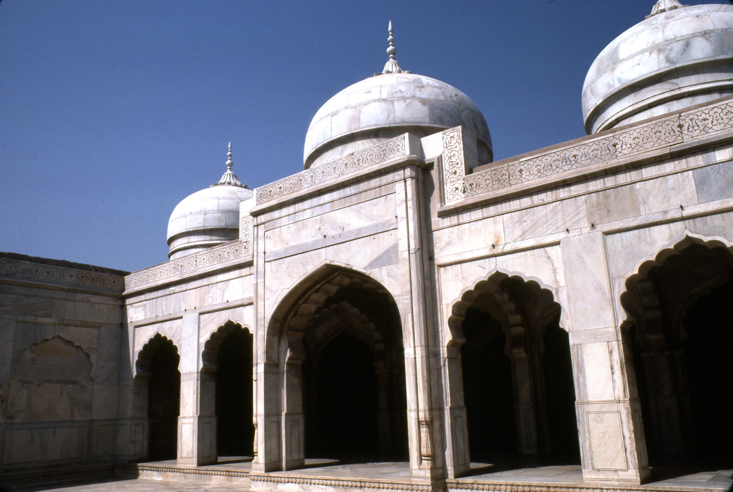 Lahore Fort Complex: Moti Masjid | Aerial view over the Lahore Fort ...