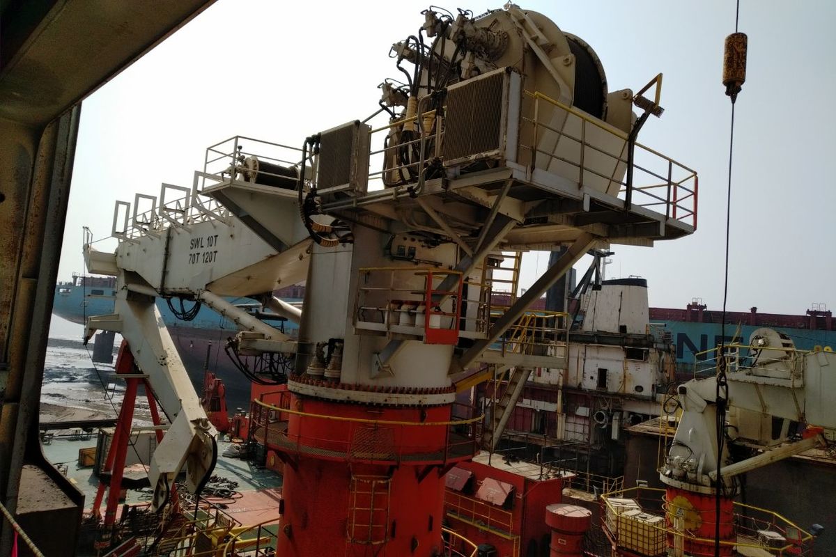 120 Te AHC Knuckle Boom Crane for Sale | - Dockstr