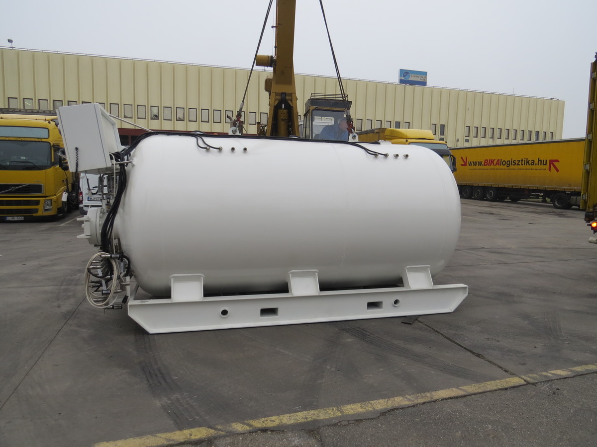 Decompression Chamber for Sale | - Dockstr