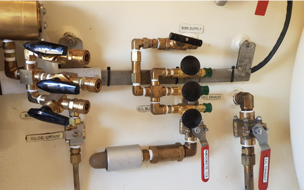 54" Twin Lock Deck Decompression Chamber for sale | Diving - Dockstr