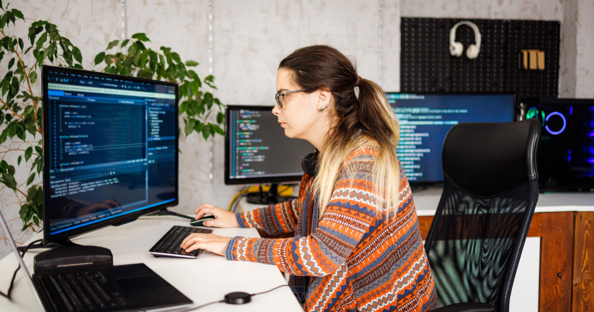 What is a Full Stack Developer? And Advice on Becoming One