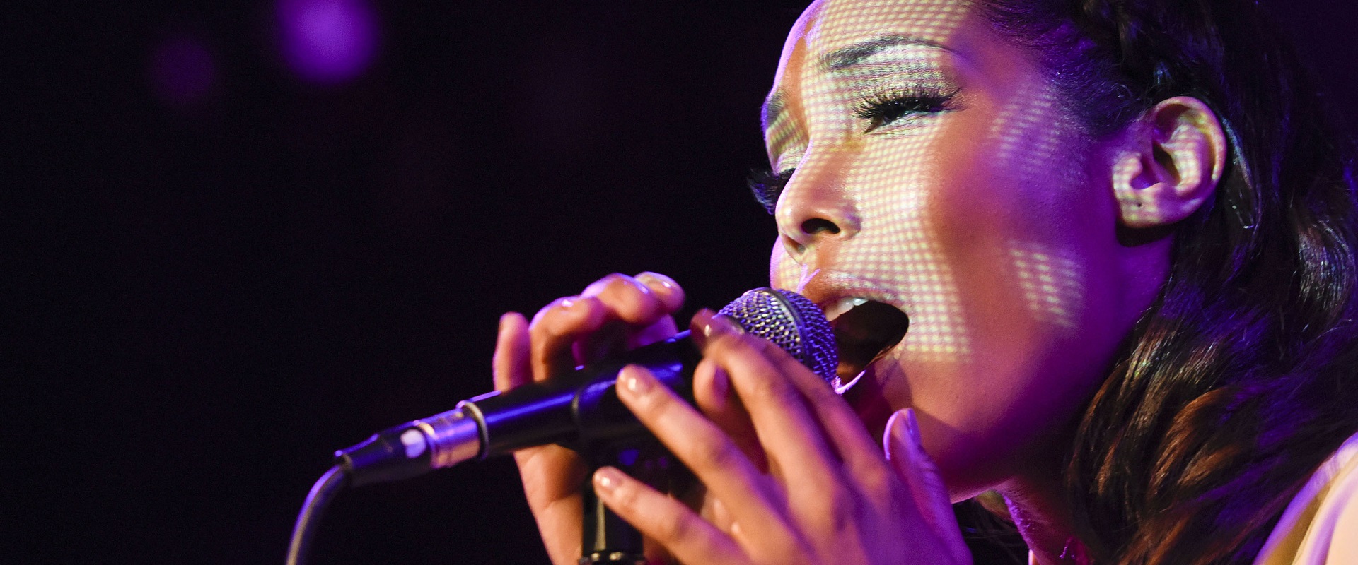 INDIA SHAWN CELEBRATES NEW SINGLE