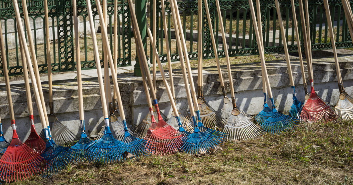 The Great Rake and Run Easy Outreach Idea! | UMC YoungPeople