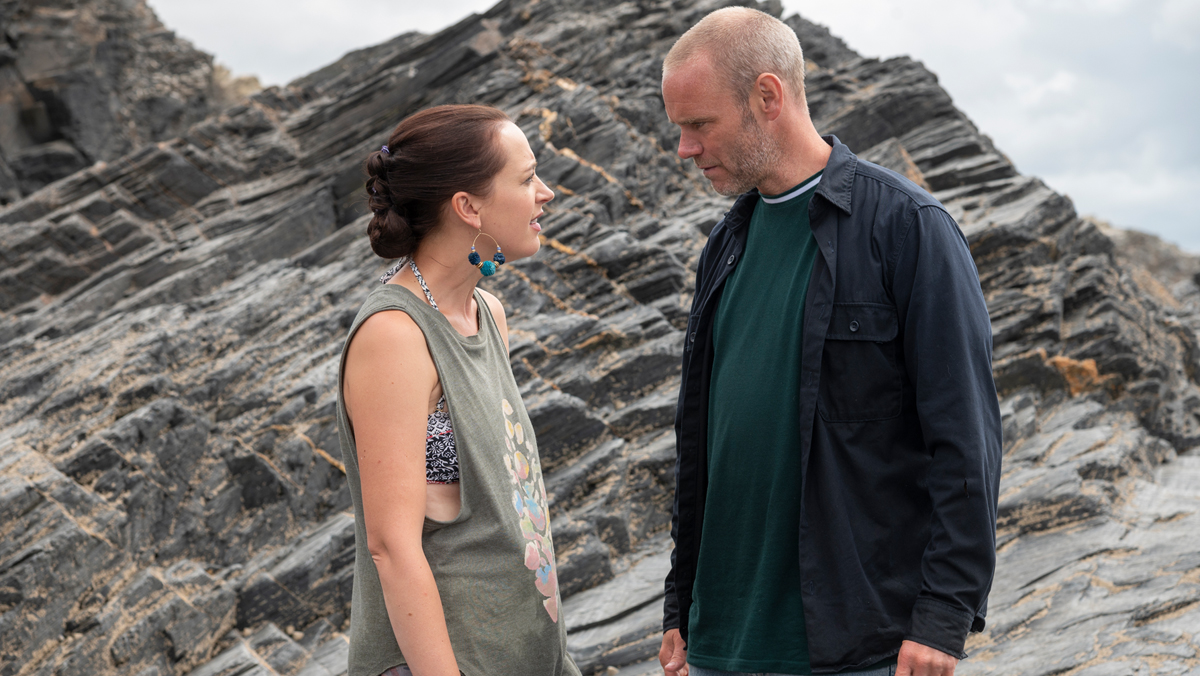 Saying Goodbye to the Surgery: Doc Martin Stars Look Back on a Much ...